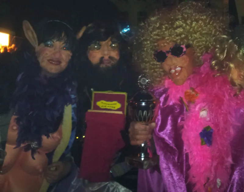 Sjaam dich of sjlach mich