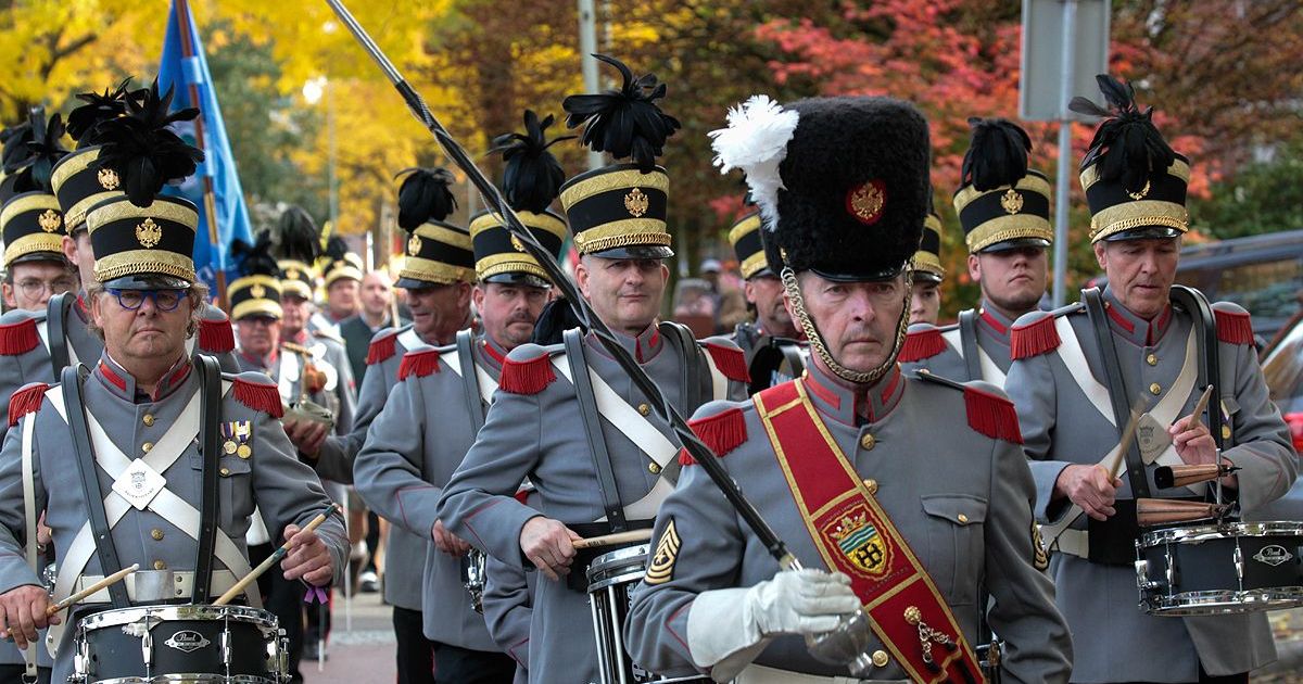 Foto's van de Schutterijen- en Gildenoptocht op de zondag van het ...