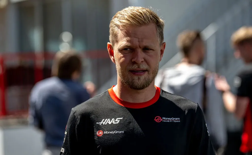 Kevin Magnussen irriteret på Max Verstappen: 'Måske burde du holde det ...