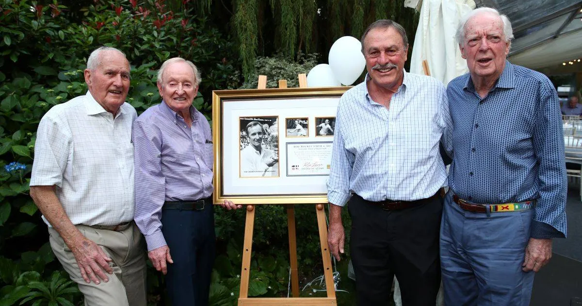 Australsk tennislegende Fred Stolle er død – blev 86 år