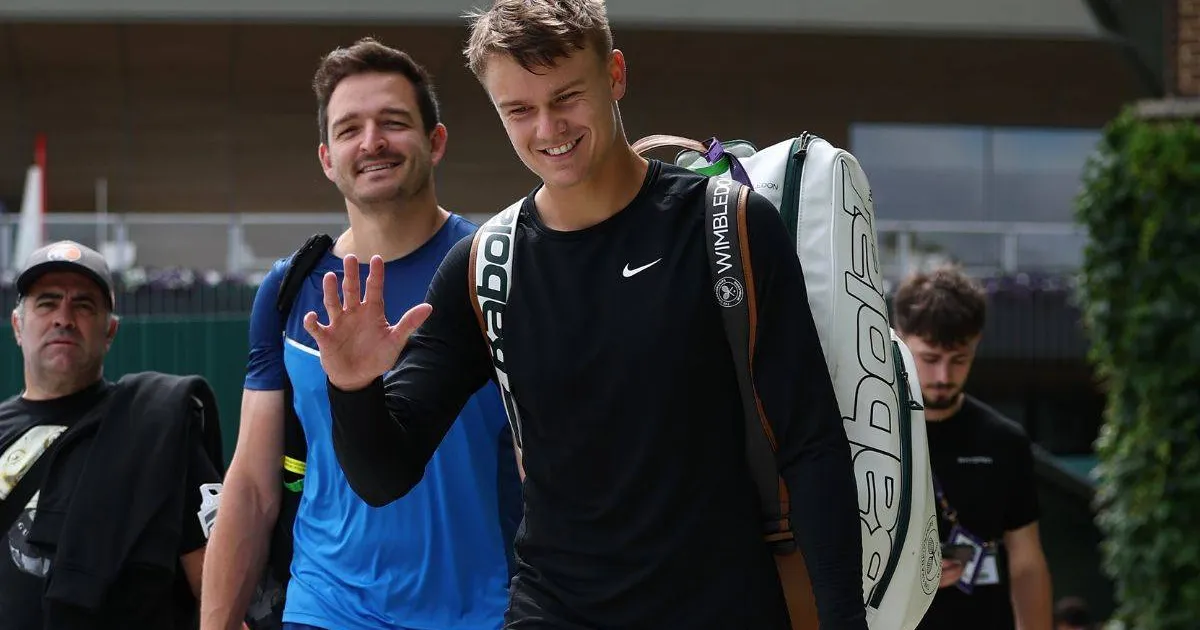Holger Rune er ankommet til Wimbledon: Det laver hans konkurrenter