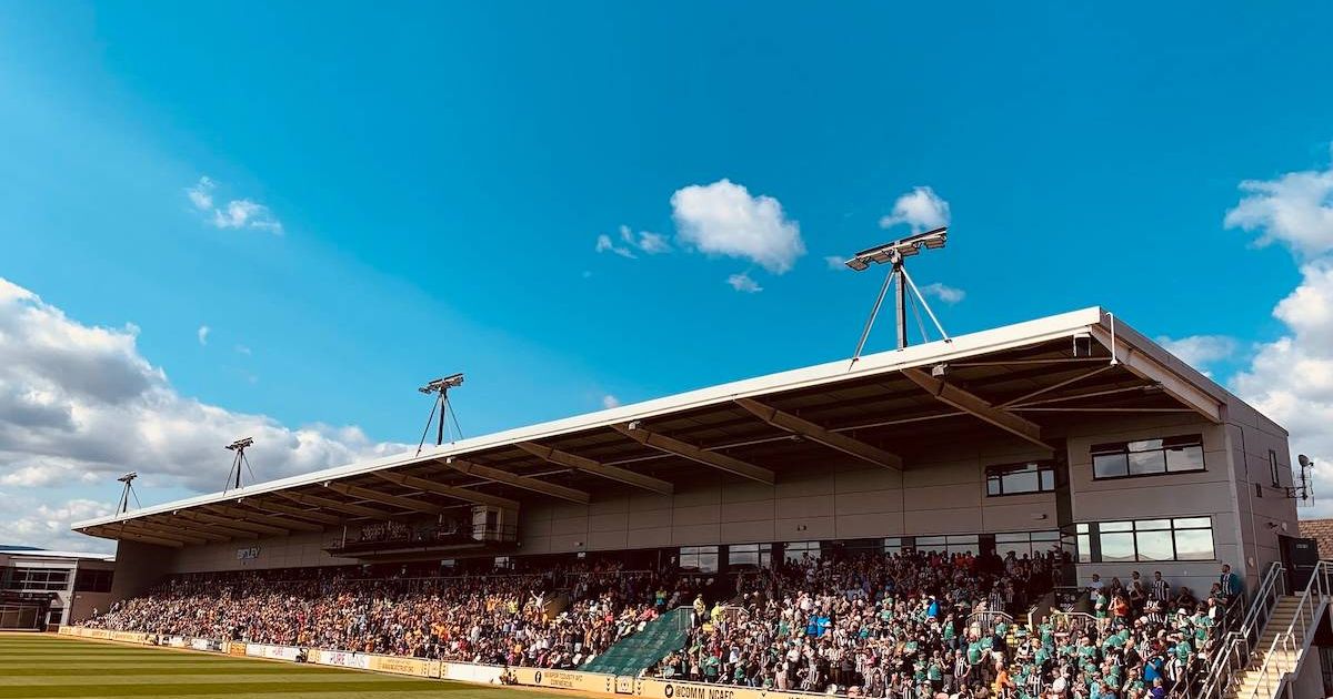 Sæsonpremiere udskudt: Stadion blev evakueret