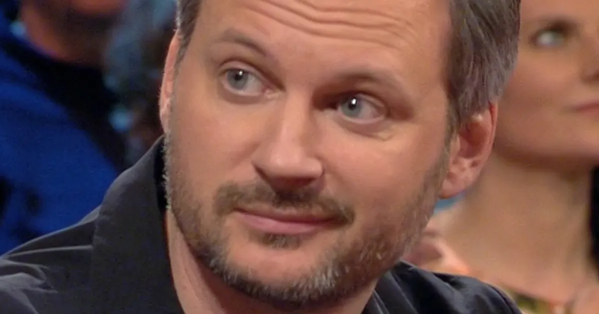 LOL! Midden-Oosten correspondent Thomas Erdbrink gaat compleet nat na ...