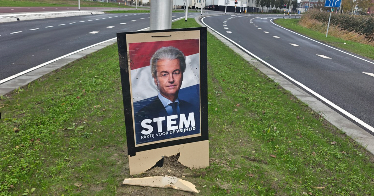 CDA'er Couzijn Bos vernielt PVV-posters Overijssel: "Rotzooi opruimen"