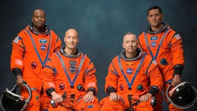 NASA onder vuur om mannelijke crew | DDS