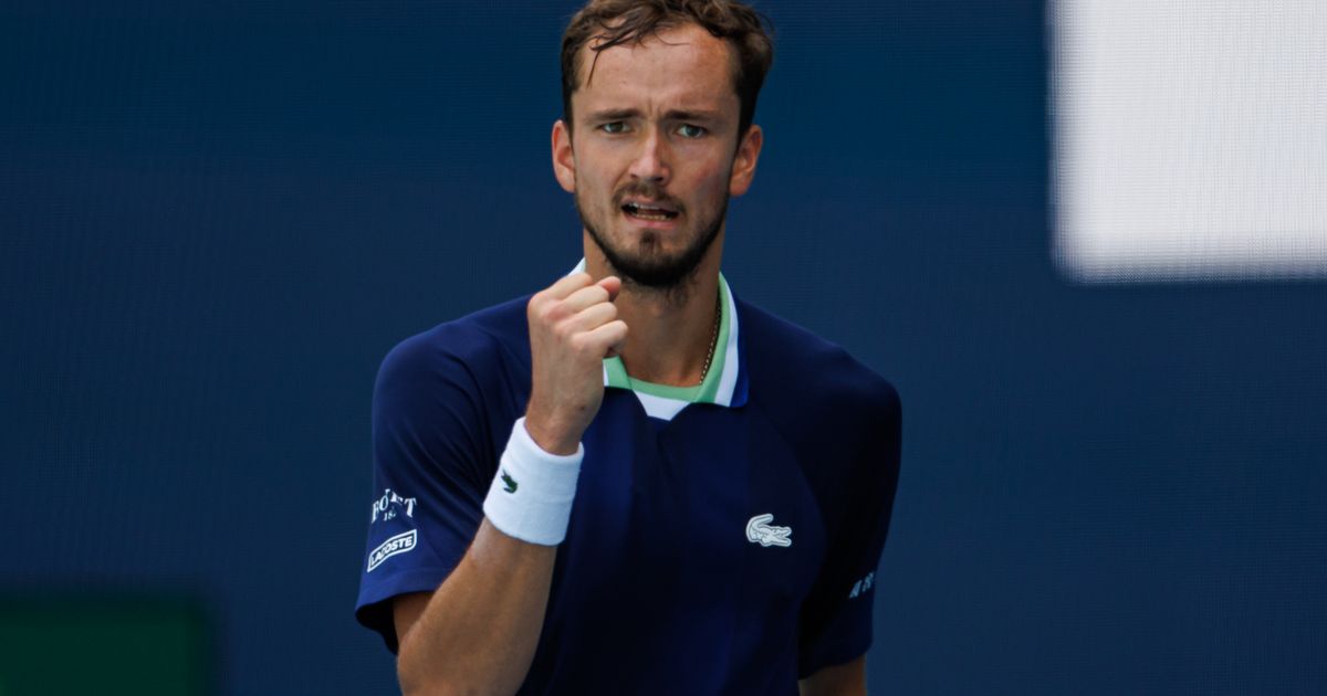 Medvedev bagels Zverev and stops late comeback to reach Diriyah Tennis ...