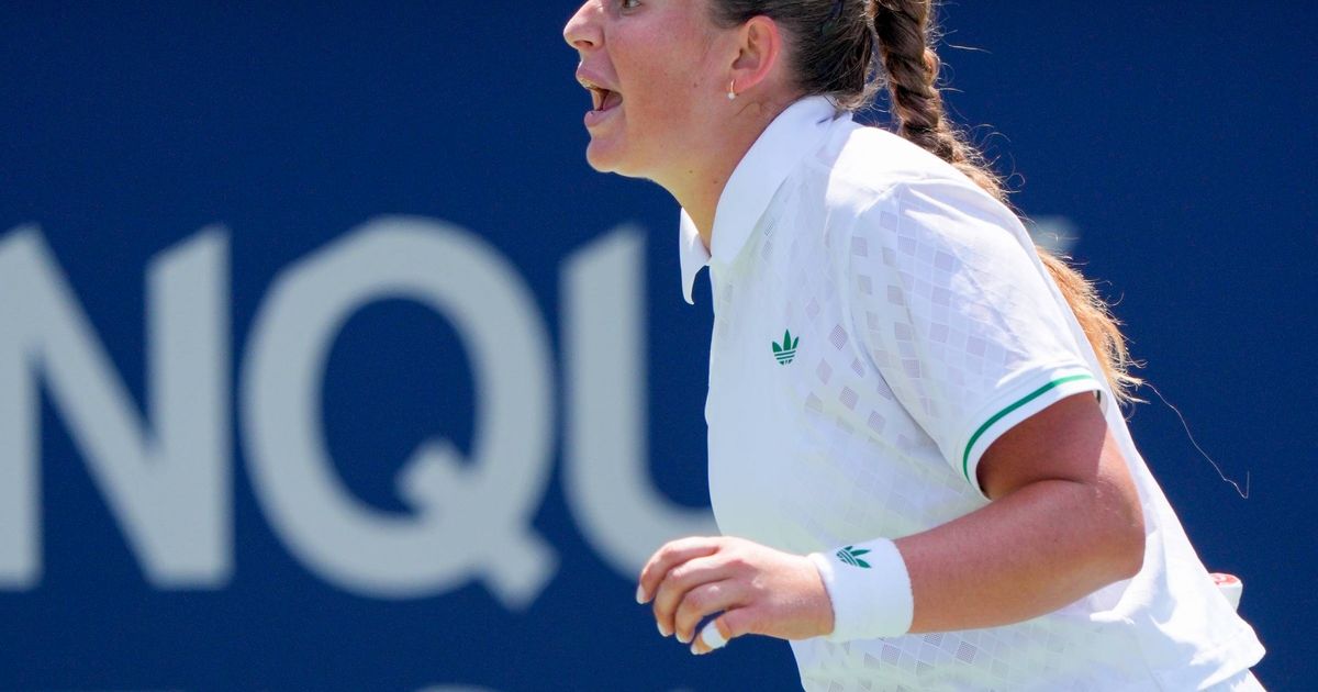 WATCH: Jelena Ostapenko hits her opponent in face during Australian ...