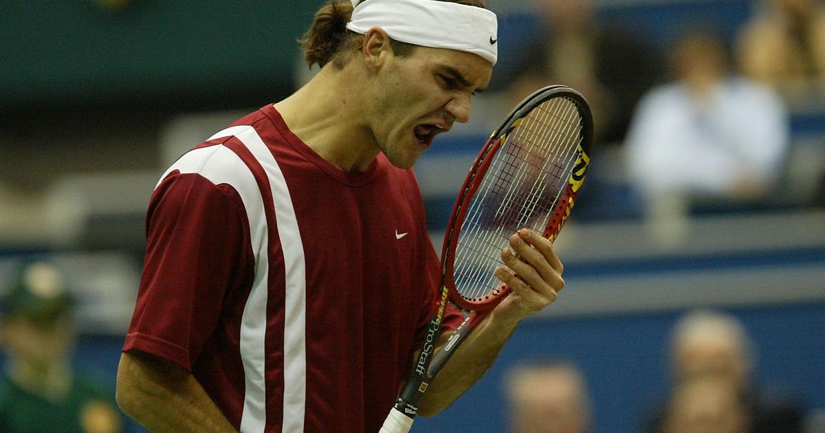Famous floating sculpture of Federer sold for 320,000 Francs