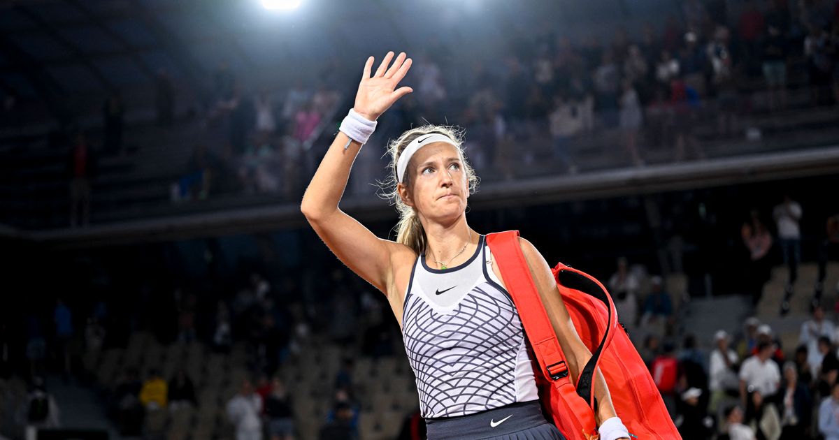 Victoria Azarenka tears up and retires after shoulder injury in Miami Open