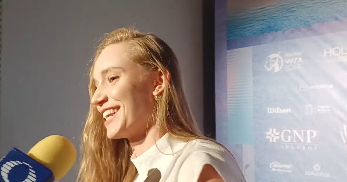 (VIDEO) Elena Rybakina hilariously overwhelmed by cameras at WTA Finals ...