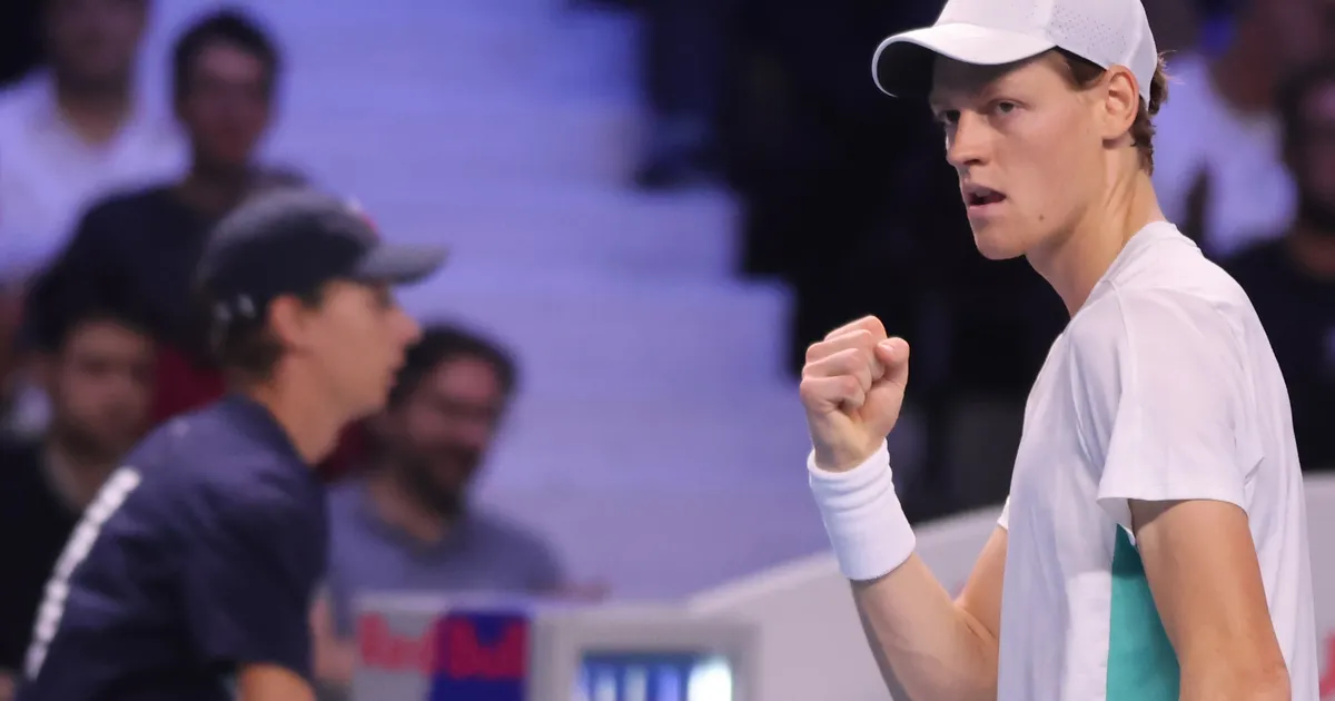 Impresionante triunfo de Jannik SINNER sobre Sebastian BÁEZ para avanzar a octavos de final del ...