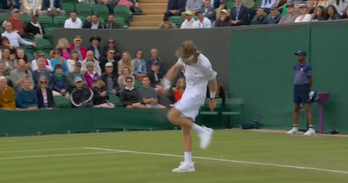 (VIDEO) Andrey Rublev loses his mind again, violently smashes racquet ...