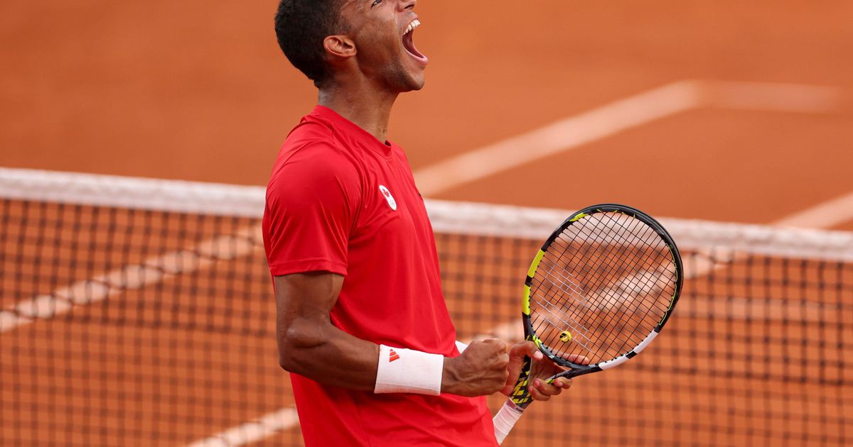 Bizarre scenes as Felix Auger-Aliassime in Rotterdam retirement days ...