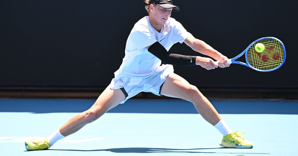 Cruz Hewitt practices with Carlos Alcaraz days after Australian Open ...