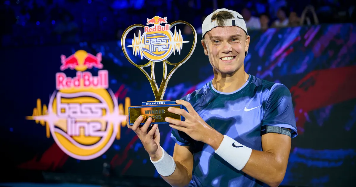 Holger Rune gewinnt Red Bull Baseline Exhibition mit Popyrin ...