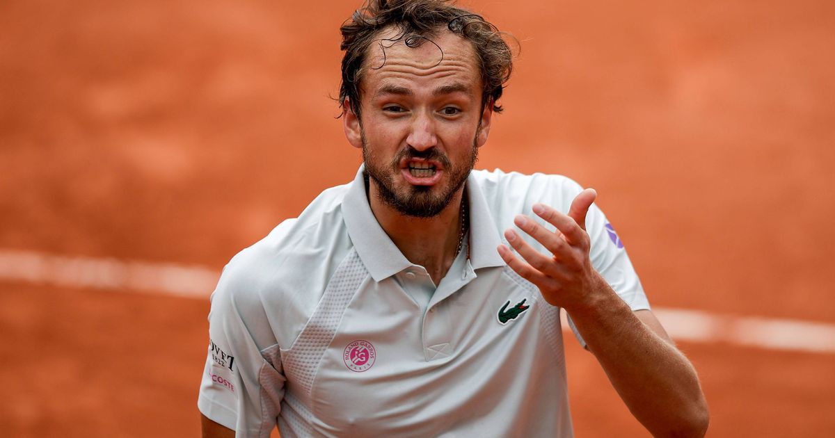 "Why is every referee in the world trying to intimidate me?" - Daniil ...