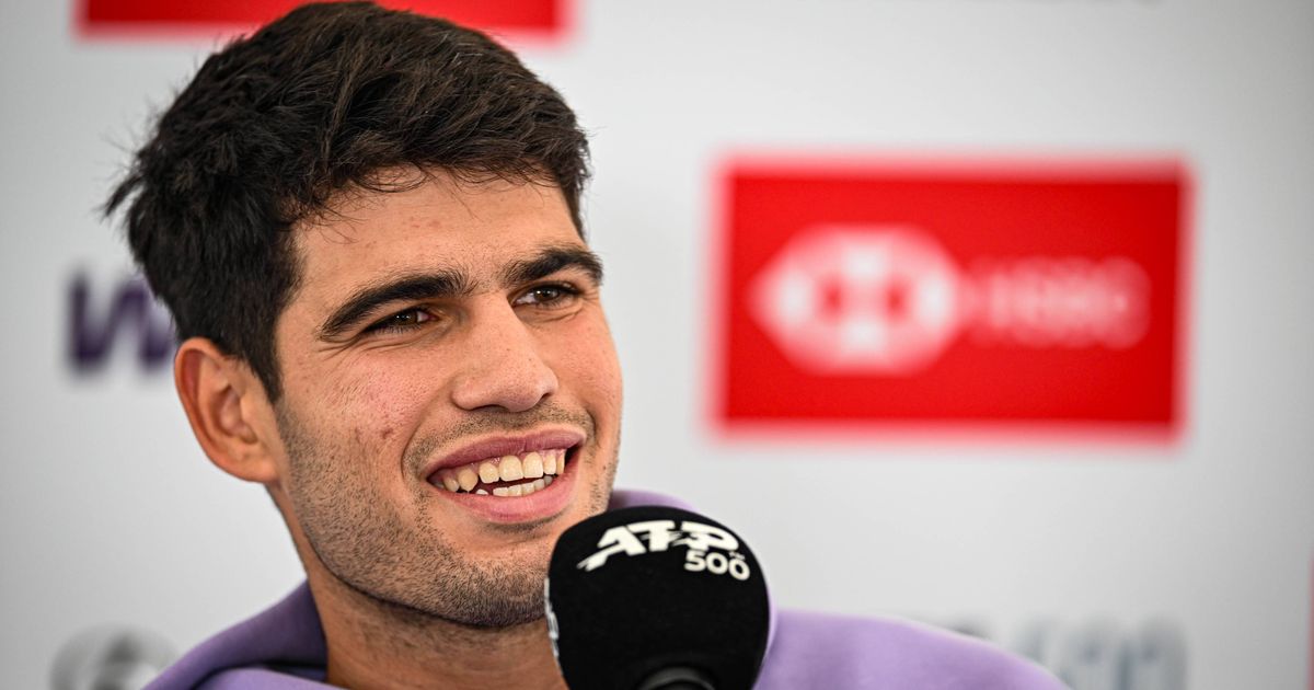 "I couldn’t talk to her, but I’m glad she came" — Carlos Alcaraz smiles ...