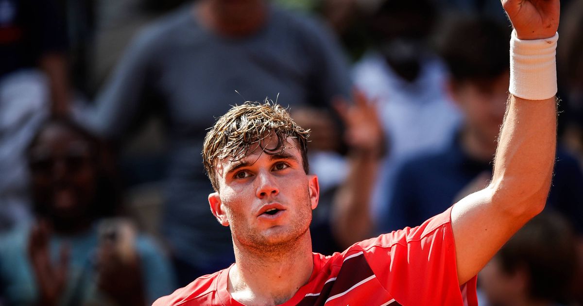 Jack Draper survives Alexei Popyrin scare in Queen's Club epic, marches ...