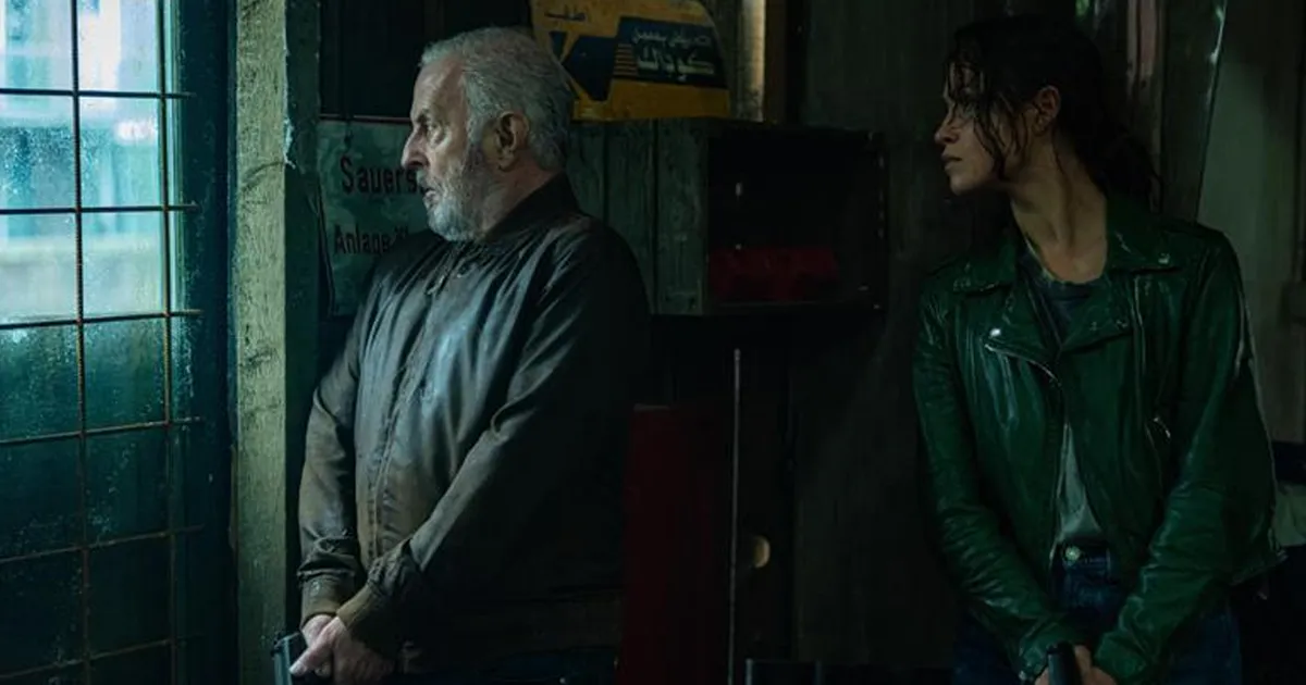 Huub Stapel is terug als rechercheur Eric Visser in de eerste trailer van 'Amsterdamned 2'