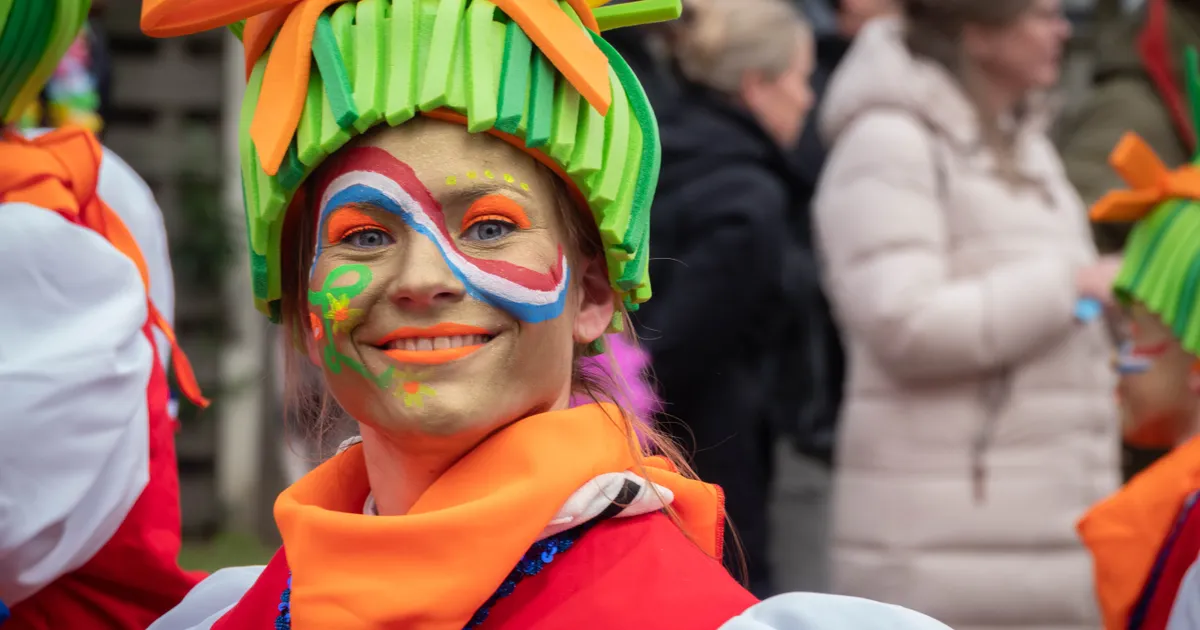 Albergen geniet voor de vijftigste keer van carnavalsoptocht