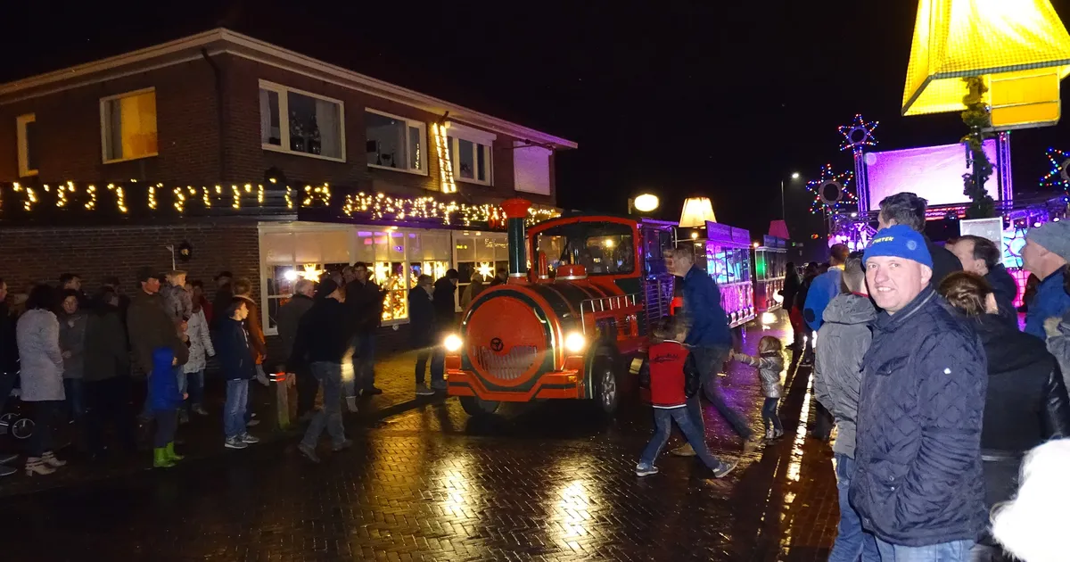 Reutum verlicht door meer dan een miljoen lichtjes