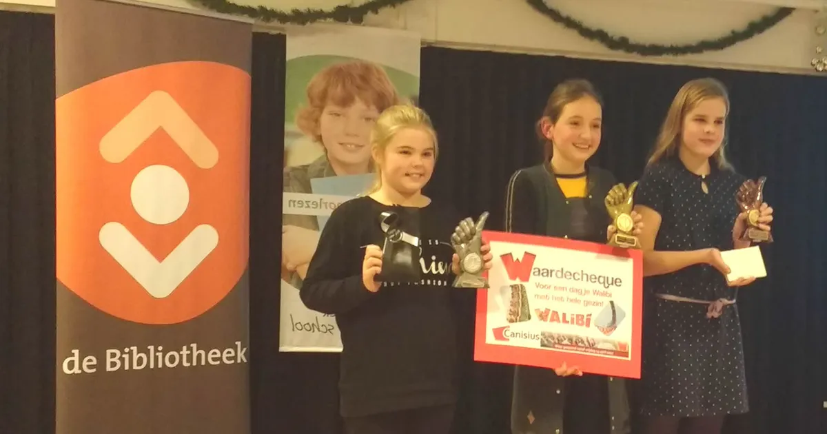 Frouke Halbesma wint Groot Junior Dictee