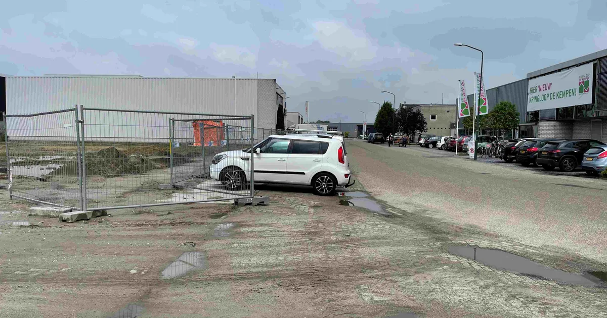 Parkeren bij de Kringloopwinkel de Kempen