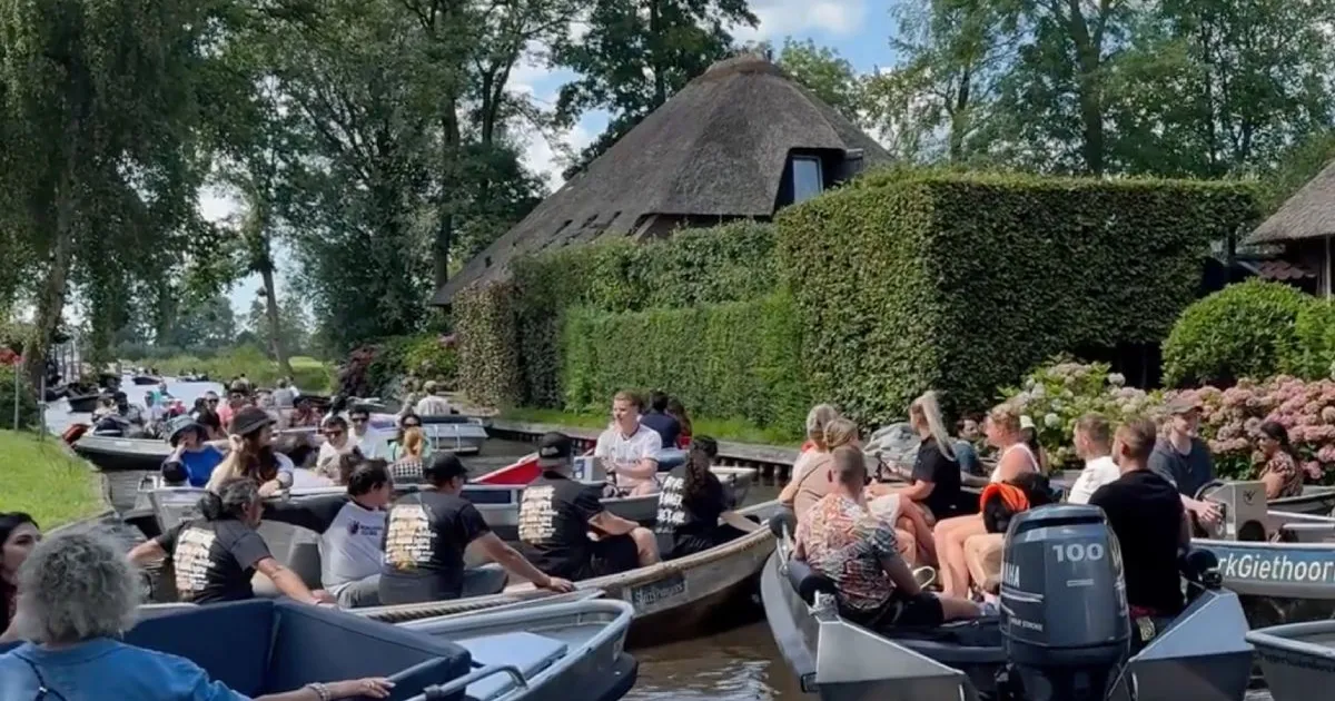 Met zijn allen gezellig naar Giethoorn? Minder leuk dan je denkt