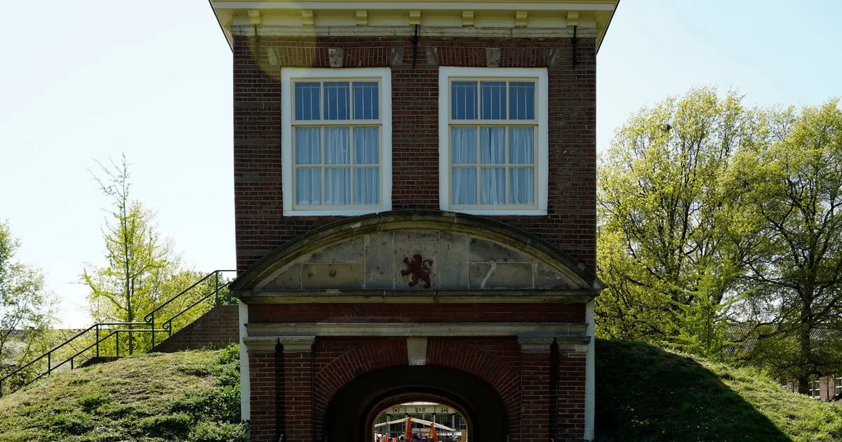 Brug en opgeknapt buitengebied voor Fort Isabella