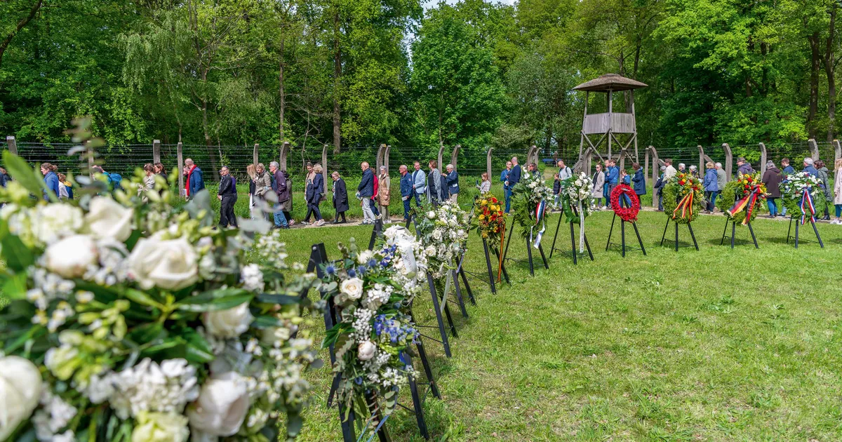 Herdenking in Nationaal Monument Kamp Vught