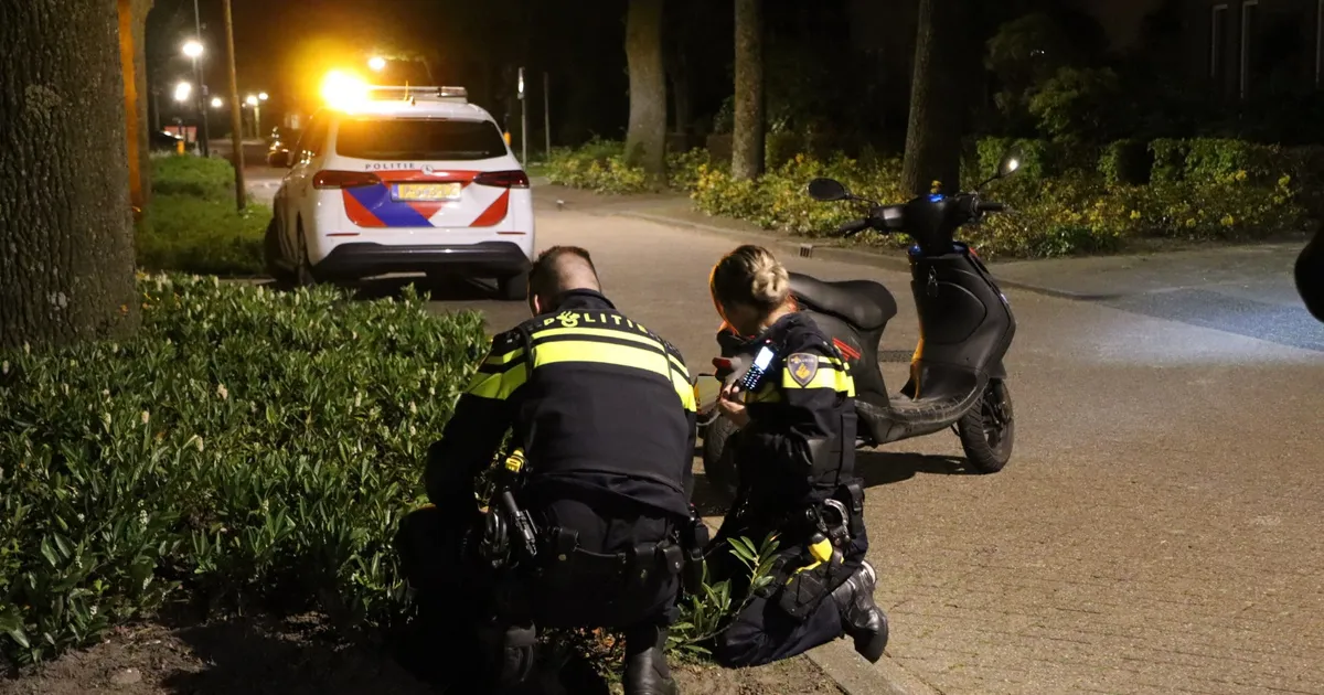 Scooterrijder zwaargewond bij ongeval Akkerstraat Kaatsheuvel