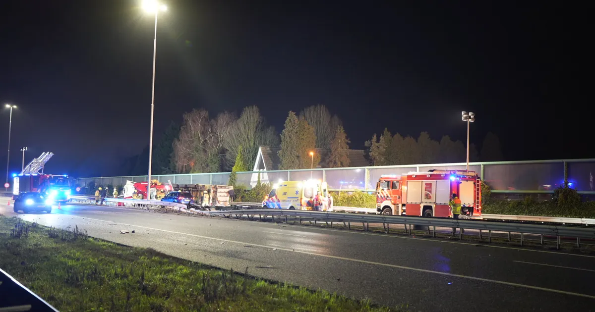 A59 bij Elshout afgesloten vanwege ernstig ongeval