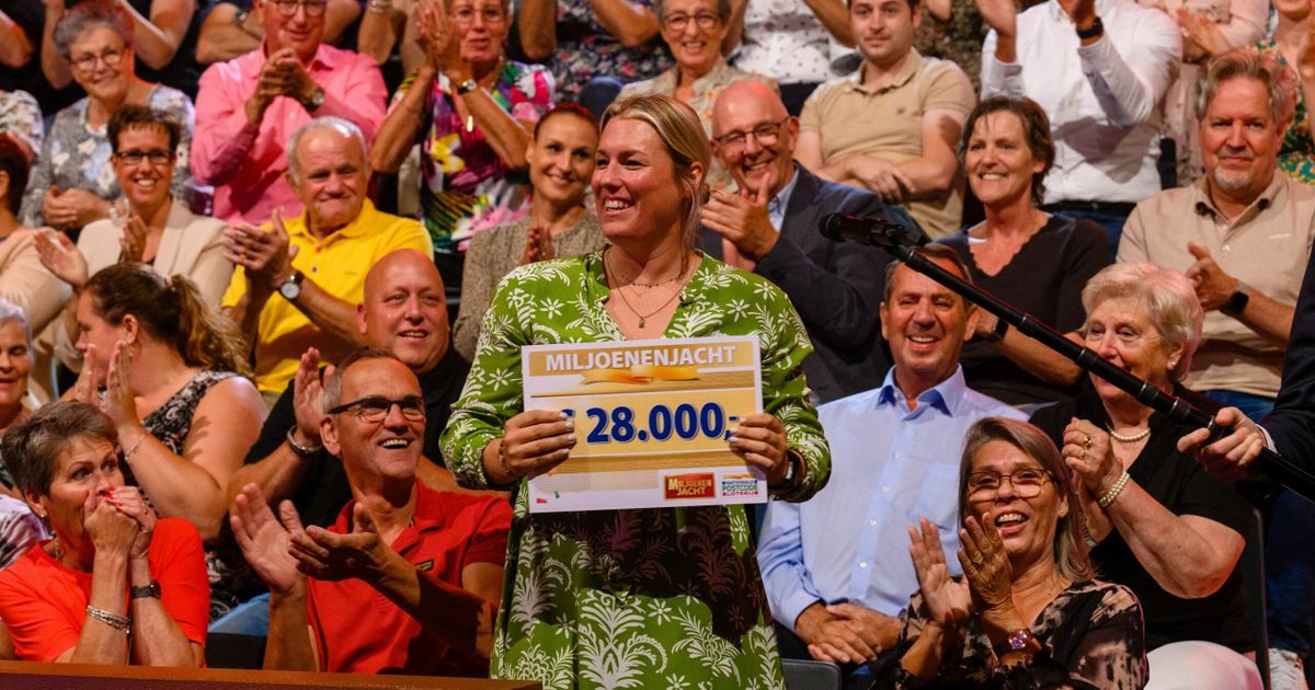 Manon uit Loon op Zand wint 28.000 euro bij tv-show Postcode Loterij ...