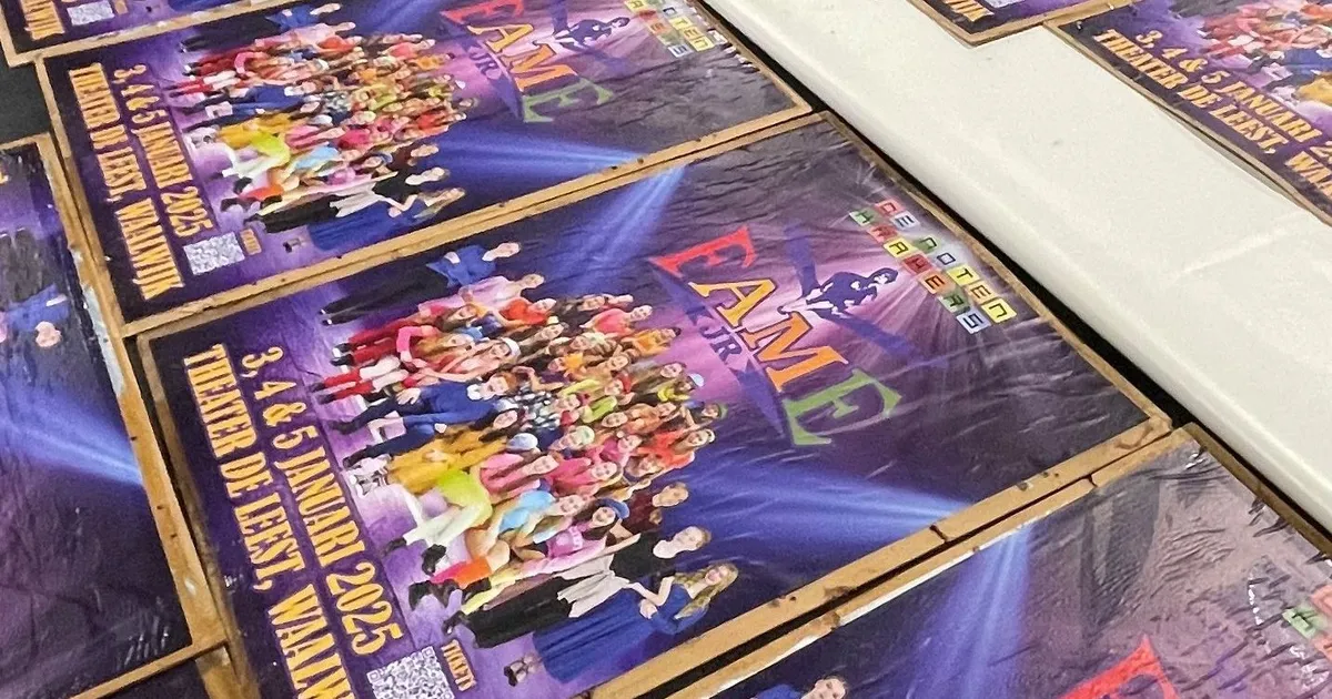 Posters geplakt voor FAME jr.