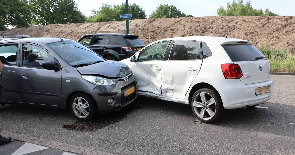 Grote schade bij ongeval op Europalaan in Kaatsheuvel