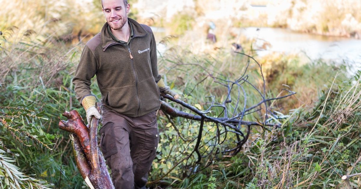 Samen iets terug doen voor de natuur op de Natuurwerkdag