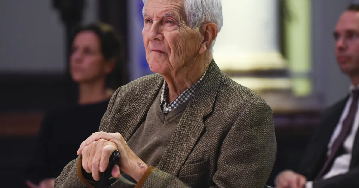 Frits Bolkestein (90) onder bewind geplaatst door kantonrechter