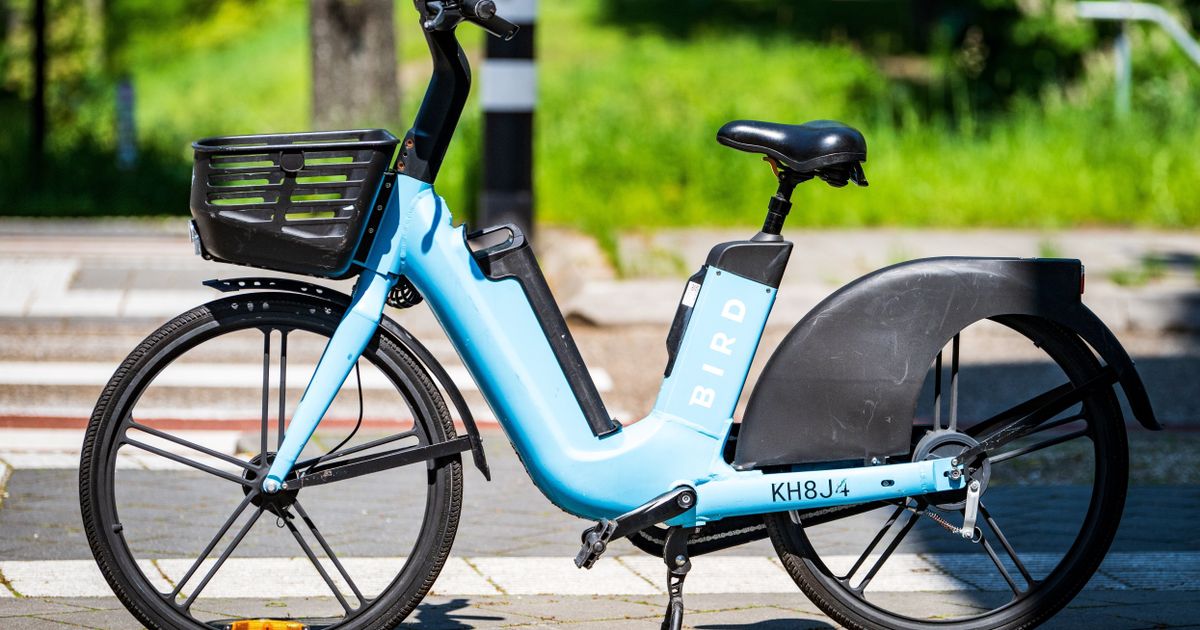 'Spontaan' ontploffende accu van e-bike zorgt voor heftige brand: “Stal ...