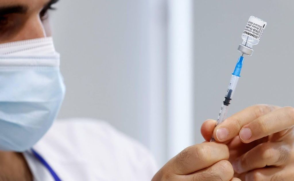 Lareb: 10.000 meldingen menstruatiestoornissen na coronavaccins