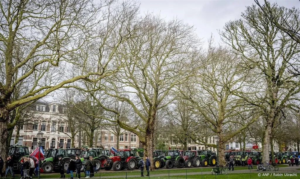 Boeren slaken noodkreet in provinciehuis Haarlem