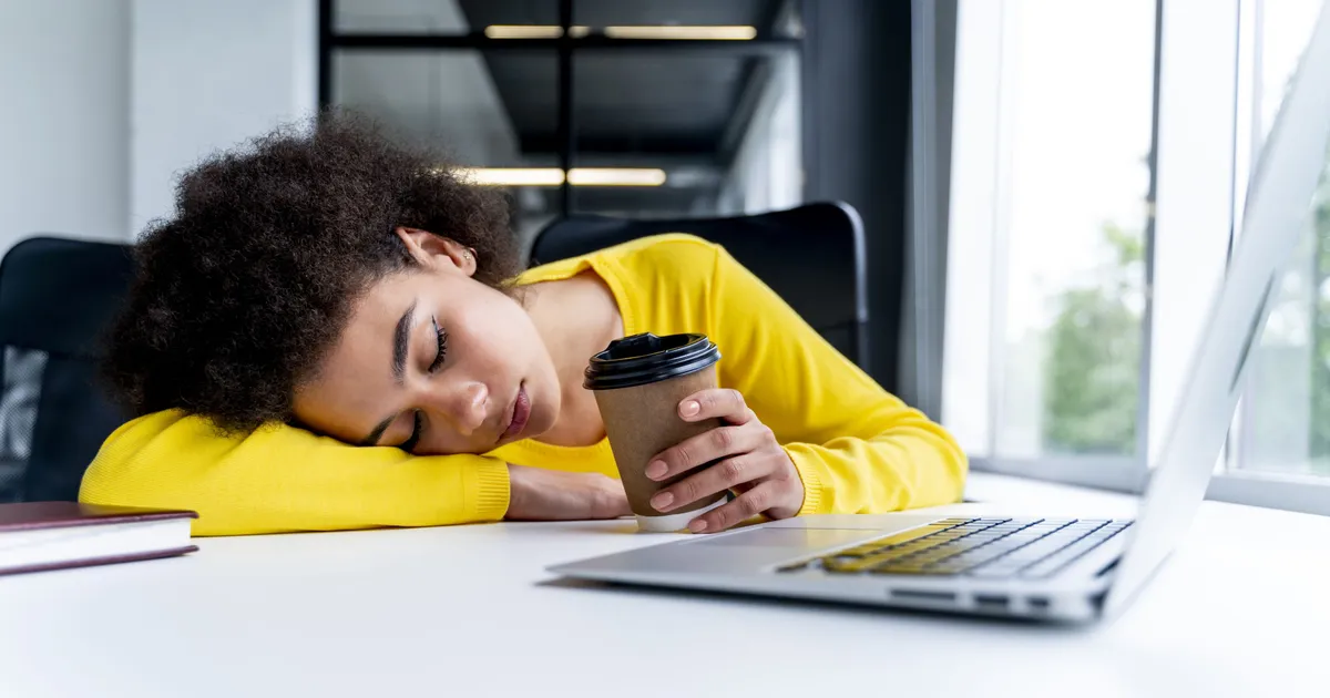 Vijf tips om de dag door te komen als je heel moe bent