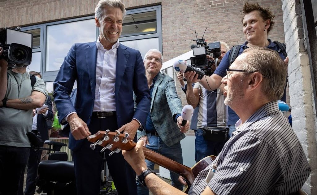 Schoof na eerste werkbezoek: mensen lijken blij verrast met mij