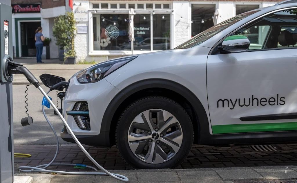 MyWheels-moeder wordt eigenaar stekkerfietsstart-up Drop Mobility