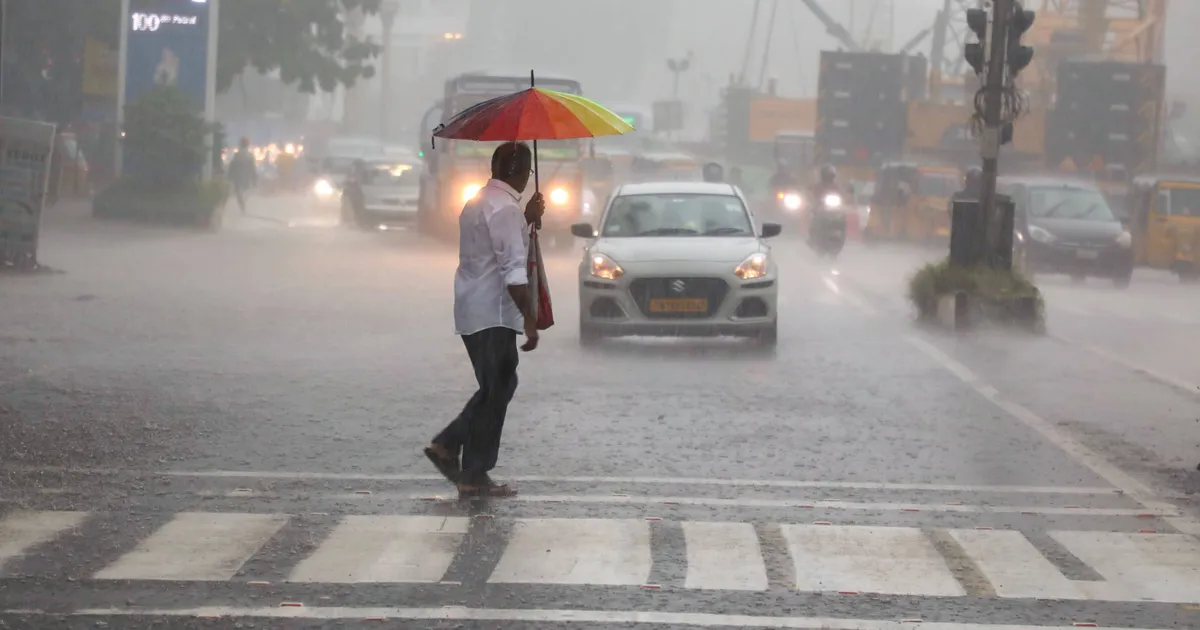 Storm Conall komt eraan: KNMI geeft code oranje af voor groot deel van Nederland, KLM annuleert ...