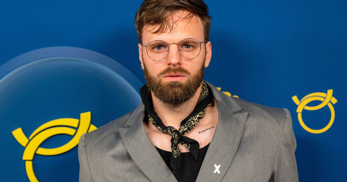 Tim Hofman (BOOS) jaagt op profvoetballer die donaties voor goed doel ...
