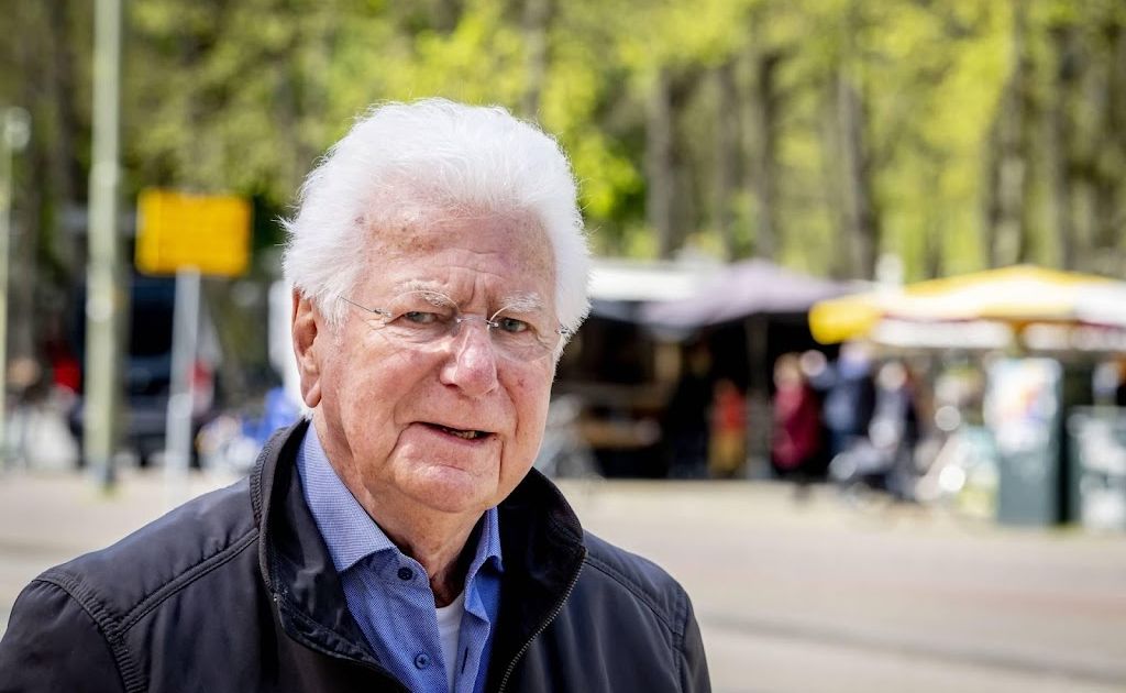 Zanger en acteur Gerard Cox (85) overleden