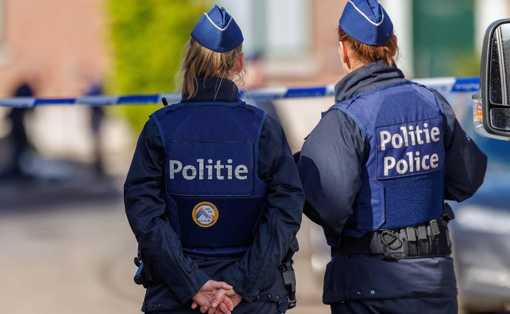 Politie België waarschuwt voor ontsnapte verkrachter