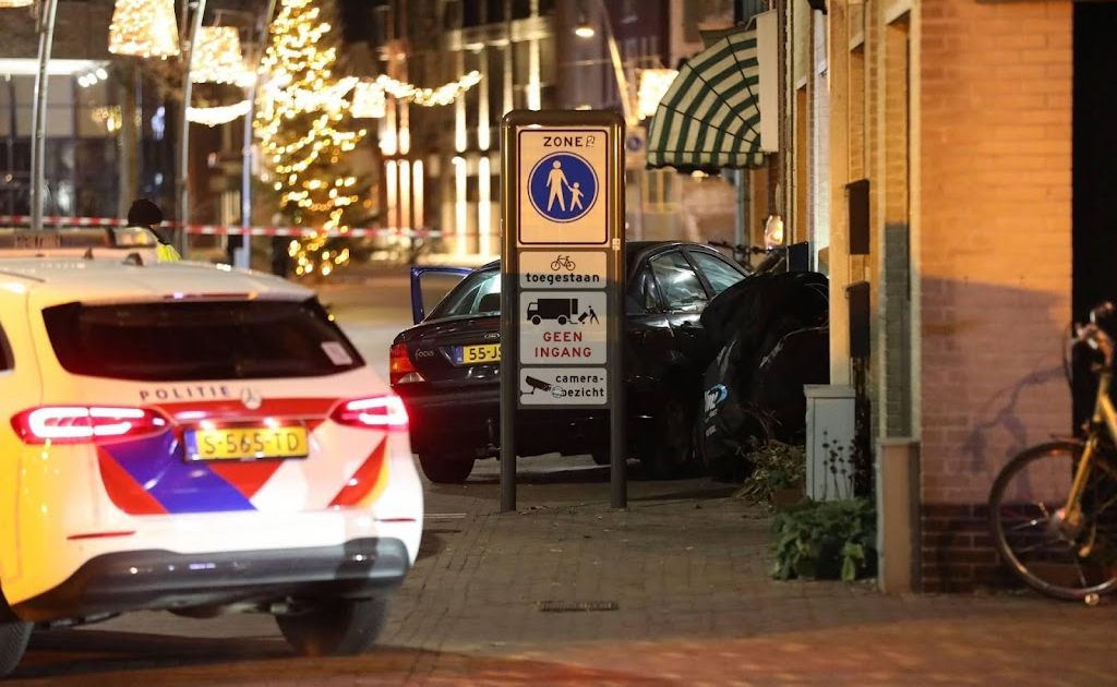 Man (64) reed in Ede in op bekenden van 30, 40 en 51 jaar