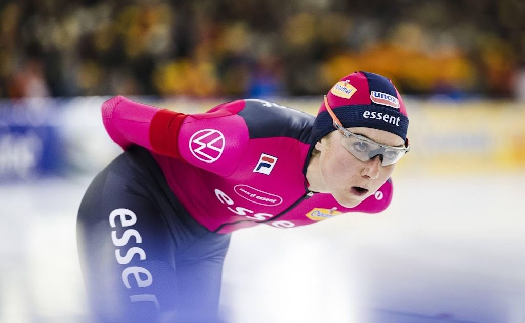 Schaatsster In 't Hof op EK derde op 3000 meter, goud Wiklund