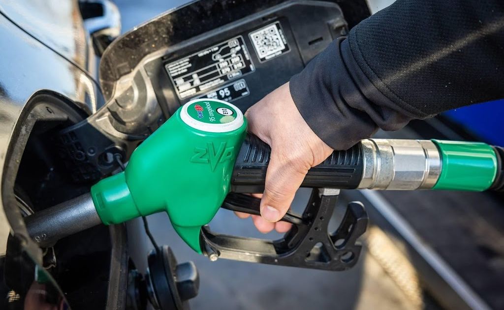 Olieprijzen omhoog door oplaaiend geweld in Midden-Oosten